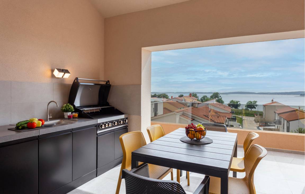 200 M² Duplex ∙ 4 Chambres ∙ 8 Personnes - Medulin