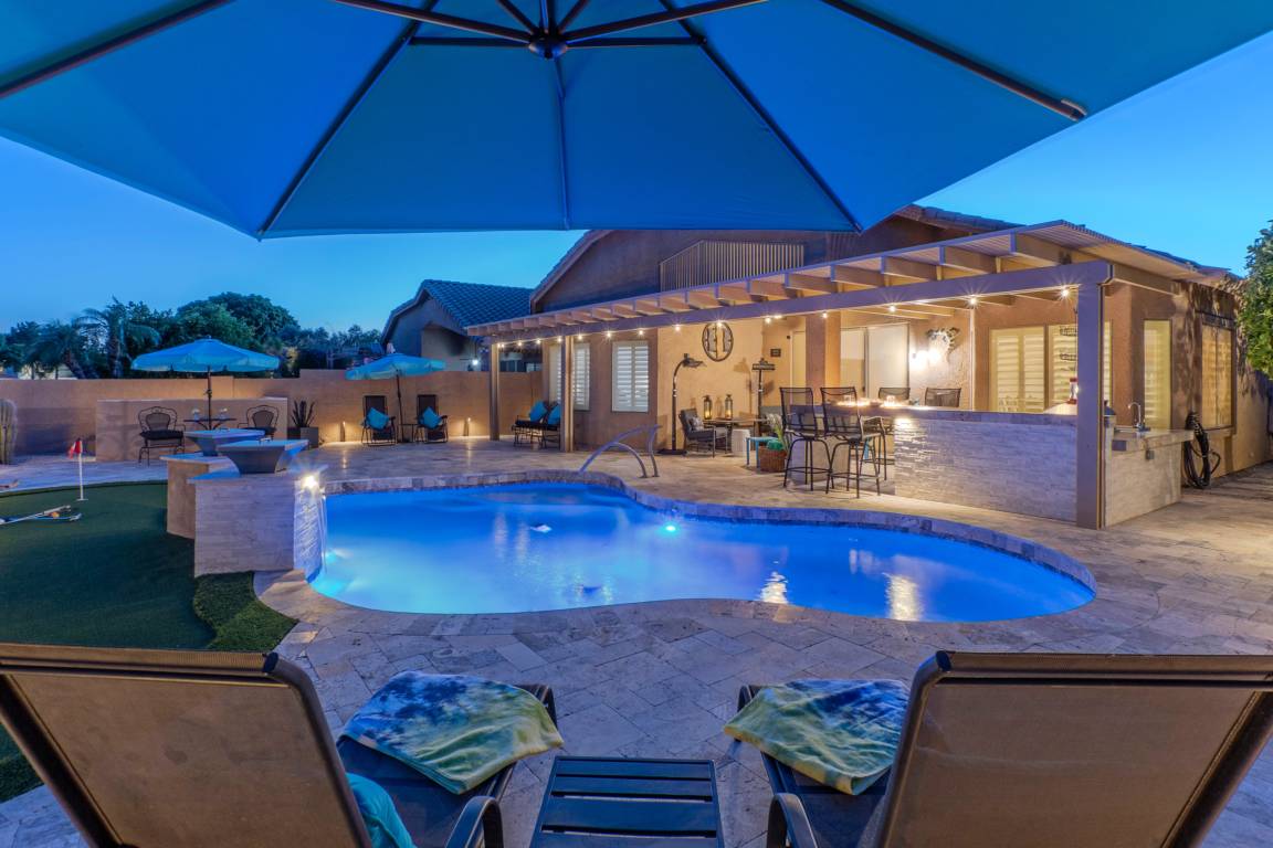 169 M² House ∙ 2 Bedrooms ∙ 4 Guests - Glendale, AZ