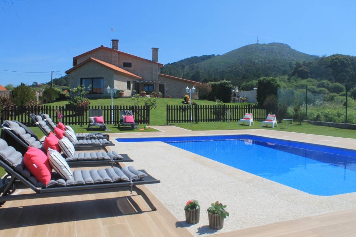 500 M² Huis ∙ 4 Slaapkamers ∙ 10 Gasten - Porto do Son