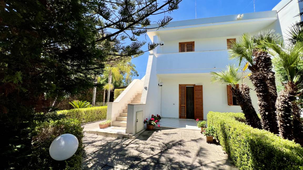 200 M² Villa ∙ 4 Chambres ∙ 10 Personnes - Torre dell'Orso