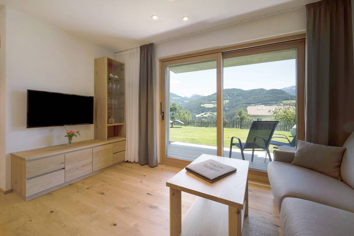 50 M² Ferienwohnung ∙ 2 Schlafzimmer ∙ 5 Gäste - Feldthurns