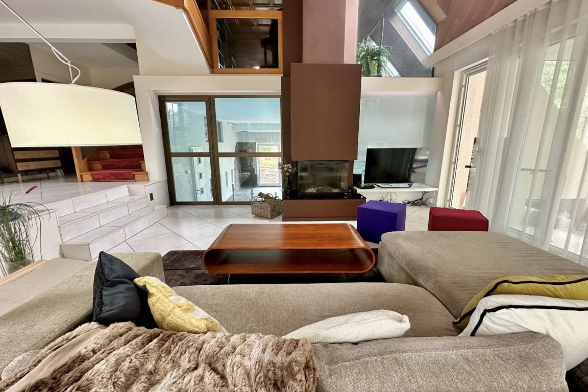 350 M² Maison De Vacances ∙ 3 Chambres ∙ 7 Personnes - Illkirch-Graffenstaden