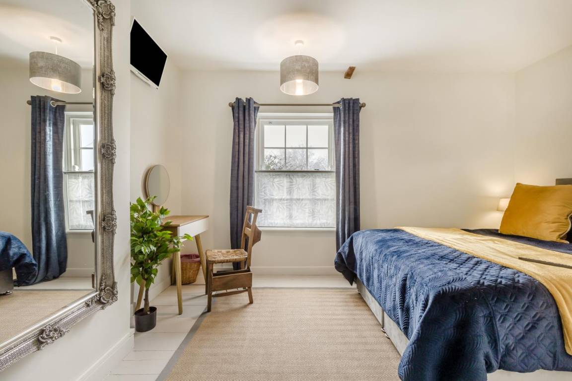 Cottage ∙ 2 Bedrooms ∙ 4 Guests - Norwich