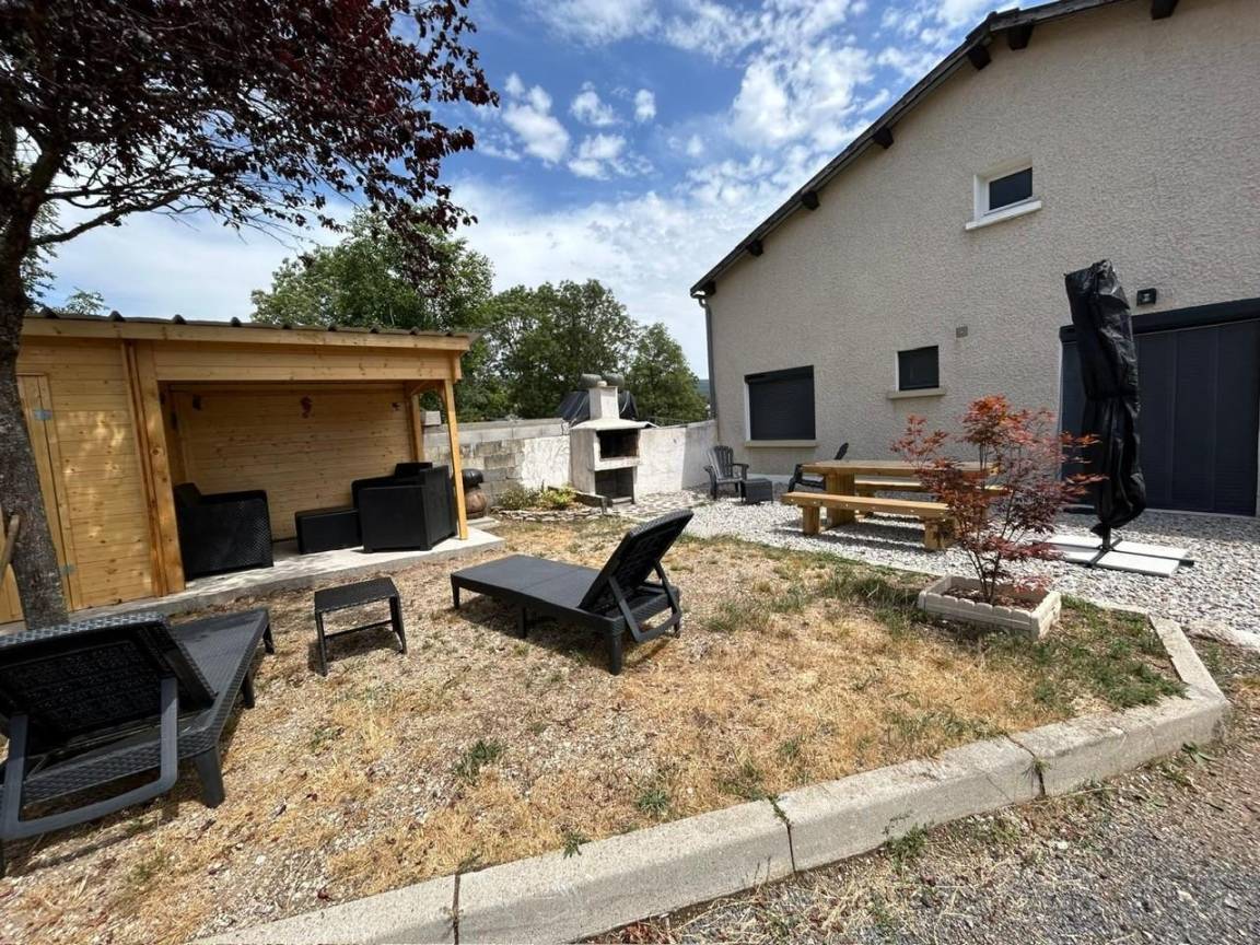 75 M² Gîte ∙ 2 Chambres ∙ 4 Personnes - Lozère