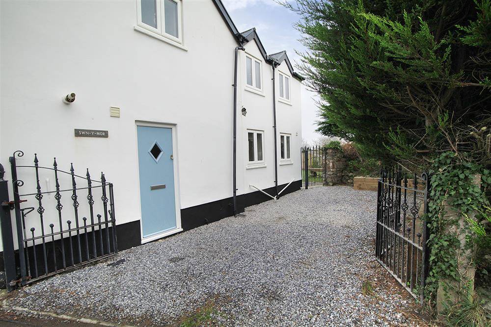 Cottage ∙ 4 Bedrooms ∙ 8 Guests - Rhossili