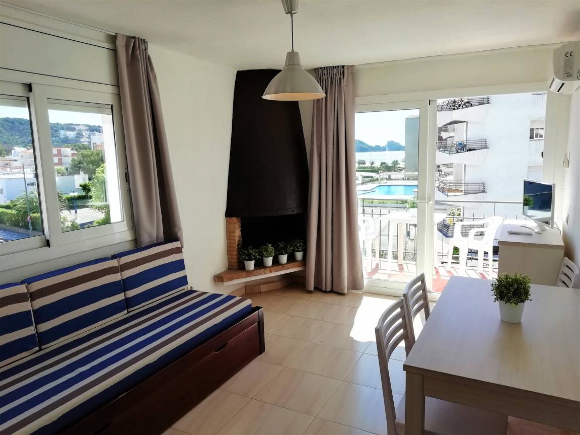 50 M² Apartamento ∙ 2 Habitaciones ∙ 5 Huéspedes - Torroella de Montgrí
