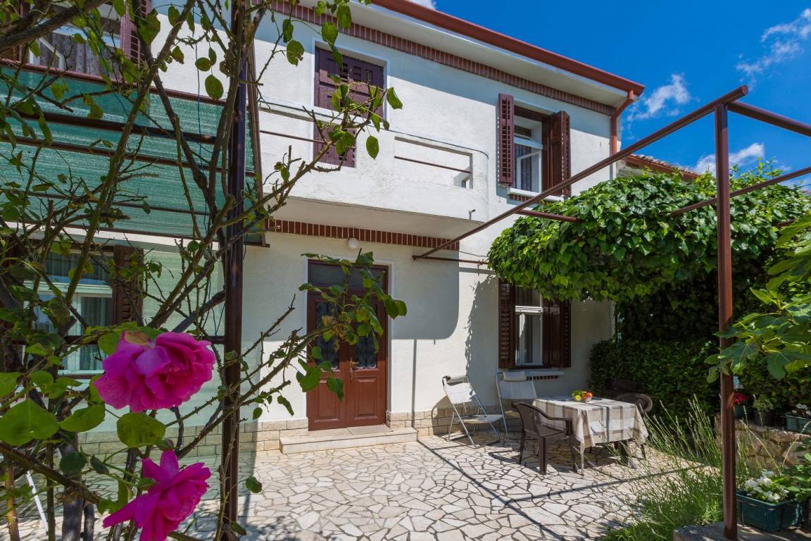 91 M² Ferienhaus ∙ 2 Schlafzimmer ∙ 6 Gäste - Njivice