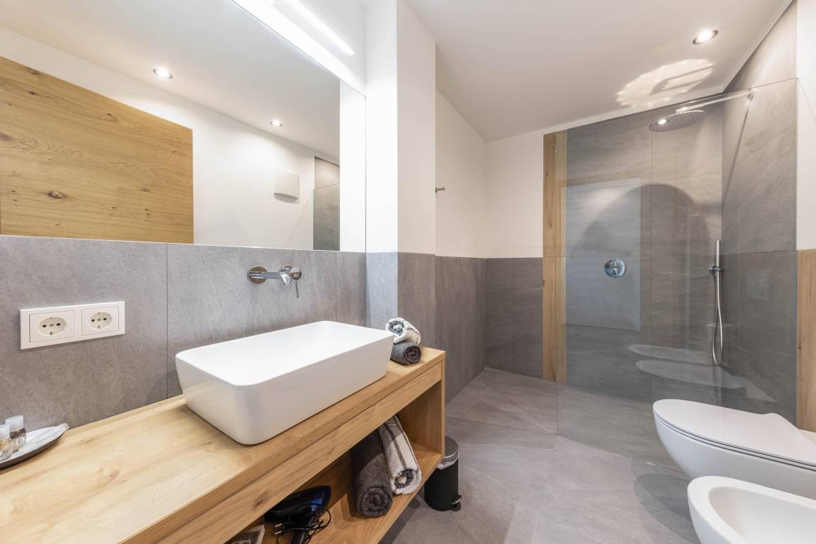 60 M² Ferienwohnung ∙ 2 Schlafzimmer ∙ 4 Gäste - Ritten