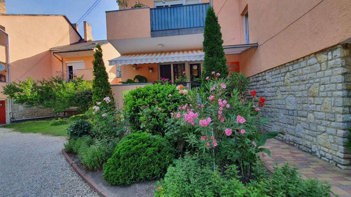 60 M² Apartment ∙ 2 Bedrooms ∙ 4 Guests - Tihany