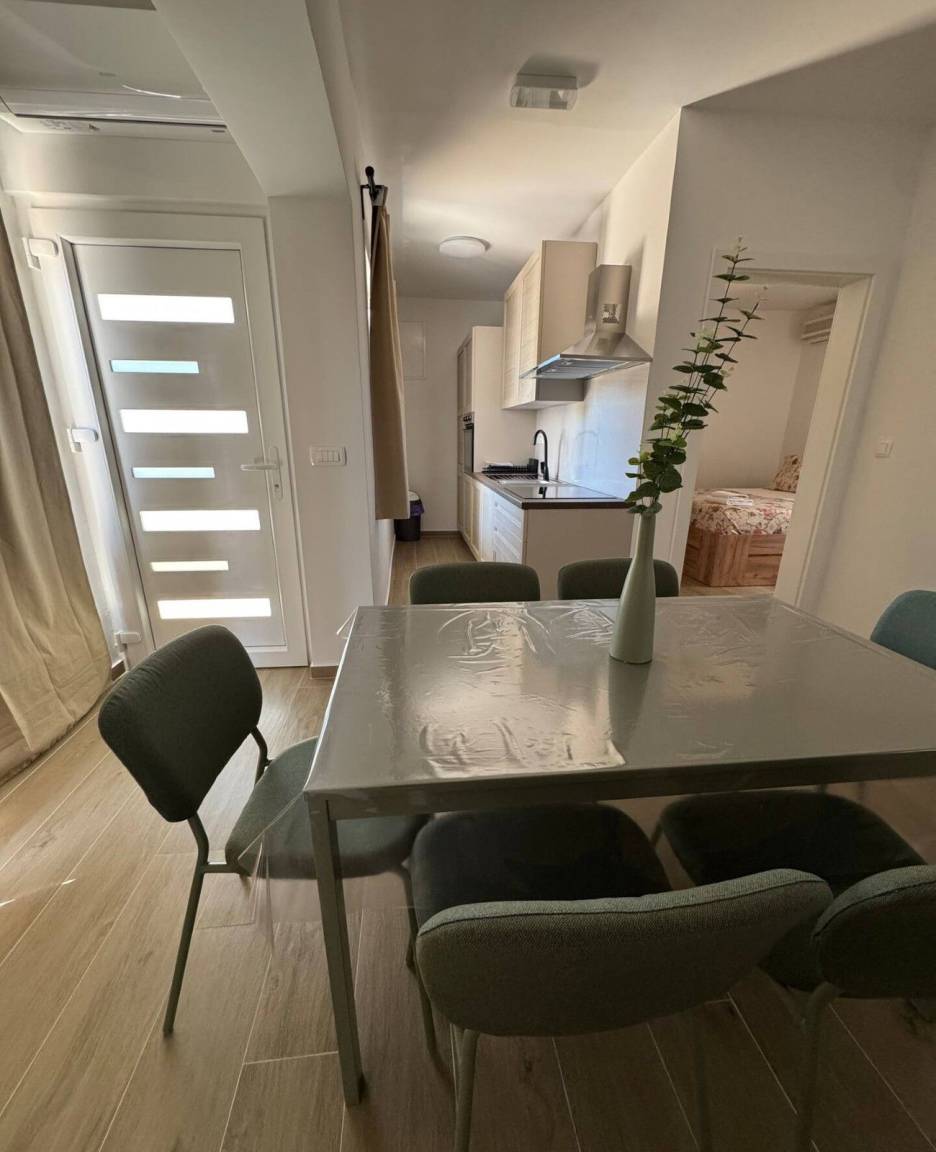 60 M² Apartment ∙ 2 Bedrooms ∙ 6 Guests - Starigrad-Paklenica