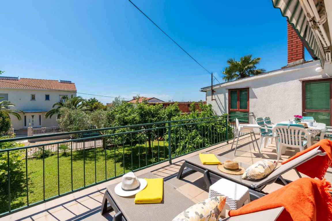 80 M² Apartment ∙ 3 Bedrooms ∙ 6 Guests - Poreč