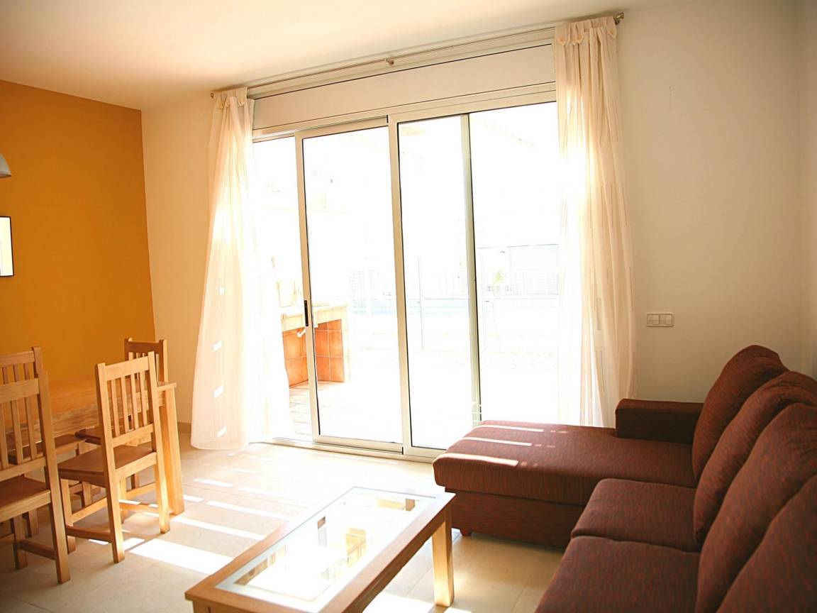 90 M² Apartamento ∙ 3 Habitaciones ∙ 6 Huéspedes - Torredembarra