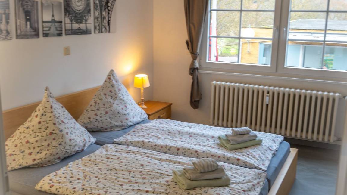 90 M² Ferienwohnung ∙ 2 Schlafzimmer ∙ 5 Gäste - Bernkastel-Kues