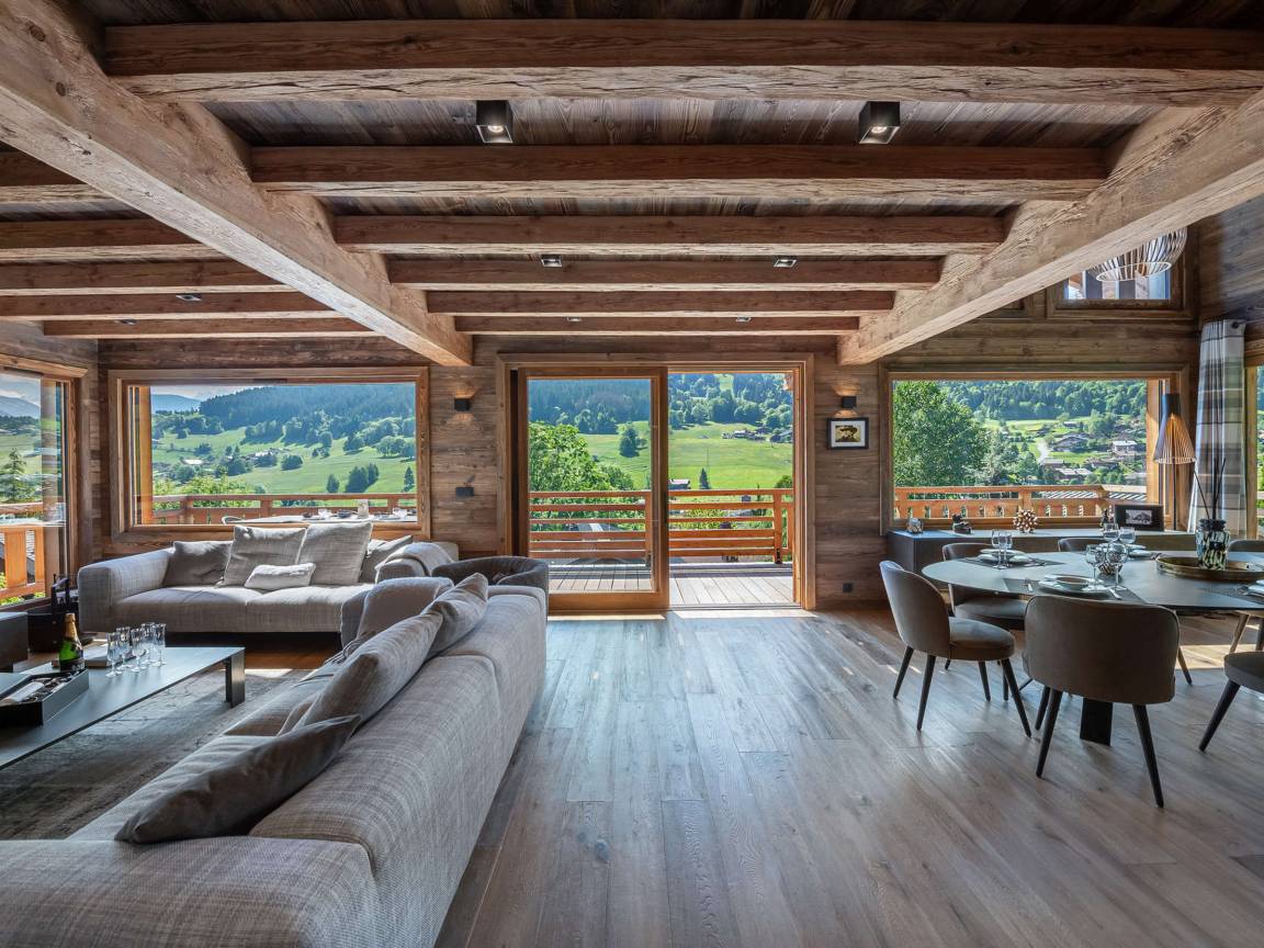246 M² Chalet ∙ 5 Bedrooms ∙ 12 Guests - Megève