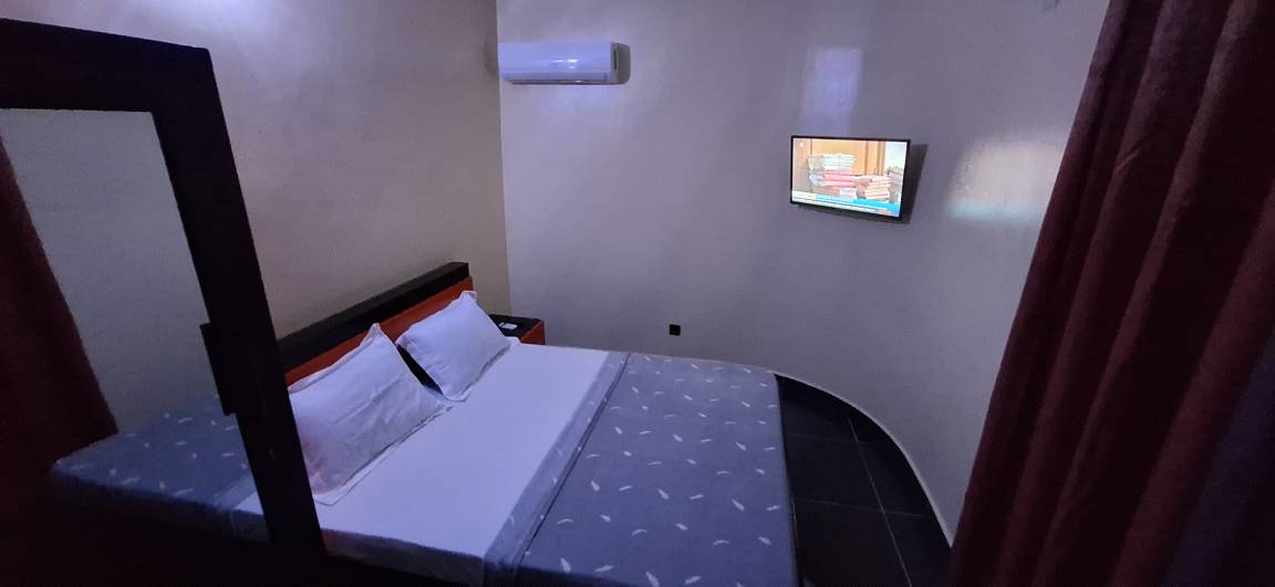 12 M² Private Room ∙ 1 Bedroom ∙ 2 Guests - Lomé