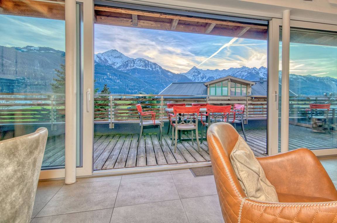 112 M² Apartment ∙ 3 Bedrooms ∙ 8 Guests - Zell am See