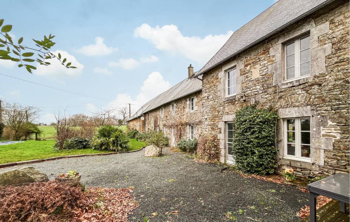 200 M² Bauernhof ∙ 6 Schlafzimmer ∙ 10 Gäste - Coutances
