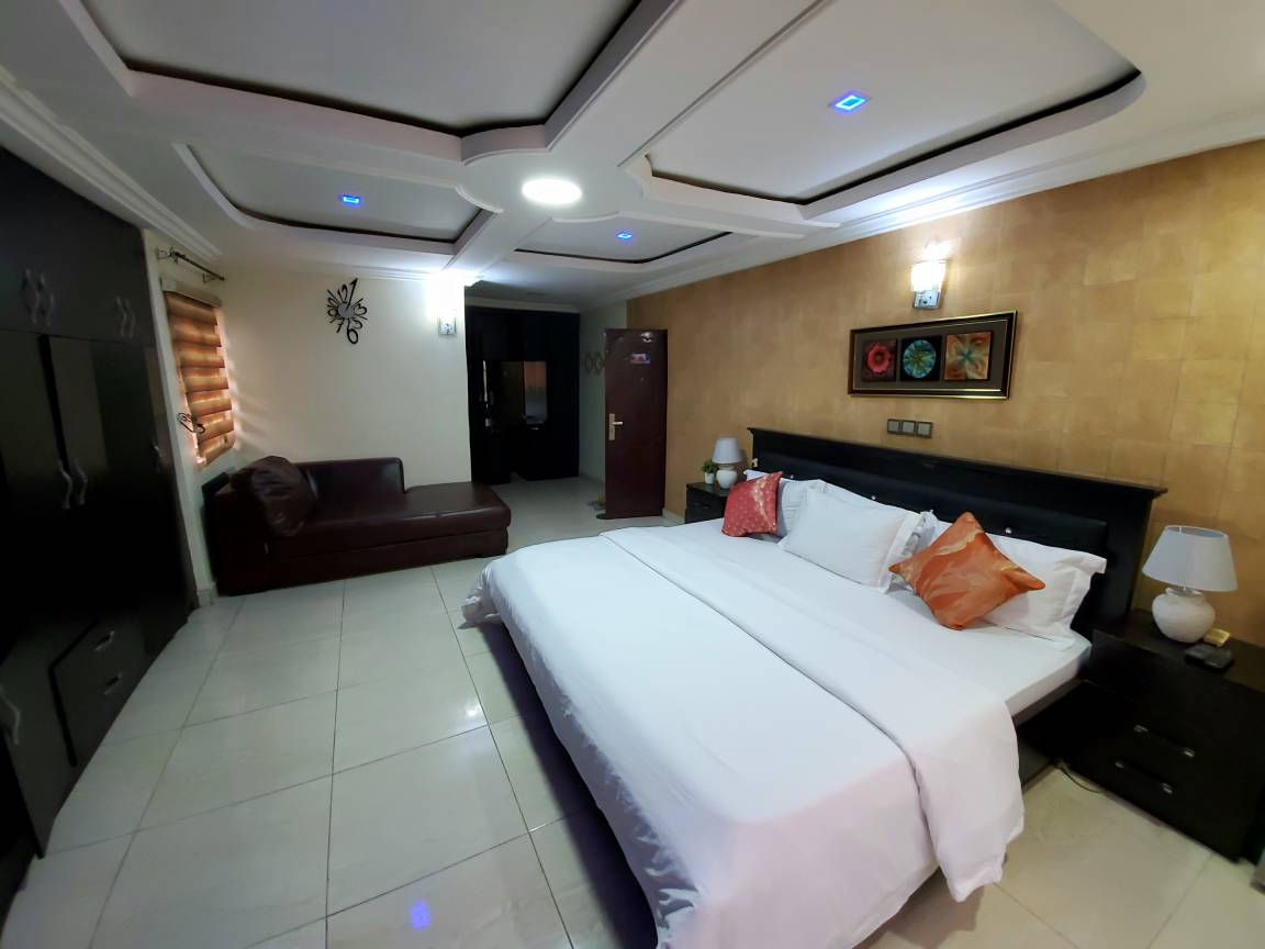 110 M² Apartment ∙ 3 Bedrooms ∙ 6 Guests - Abuja