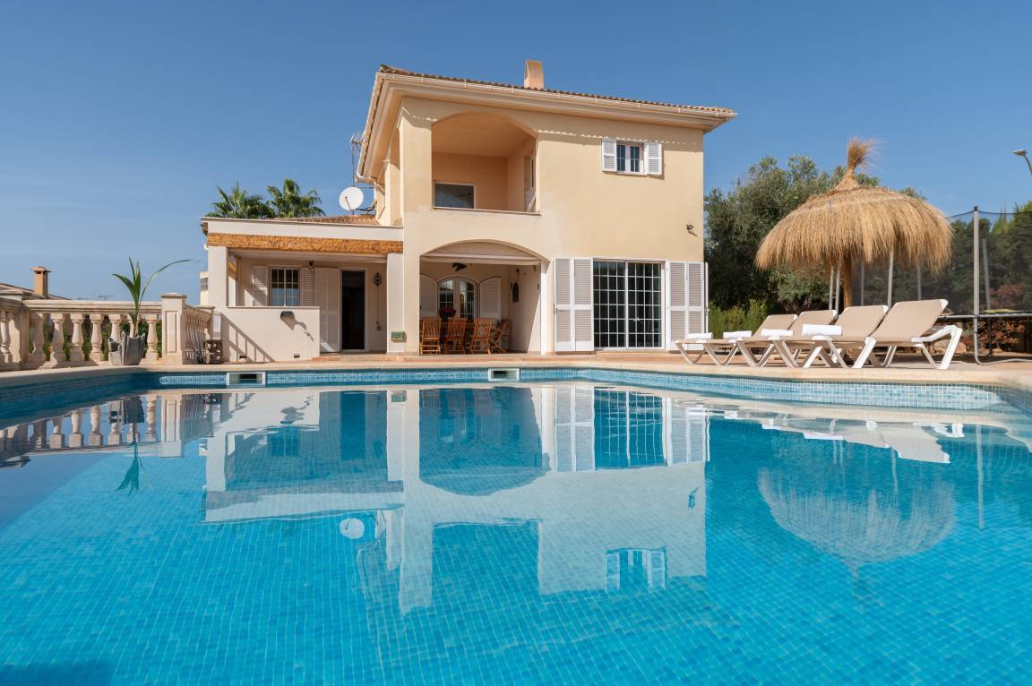 180 M² Villa ∙ 4 Schlafzimmer ∙ 6 Gäste - Palma