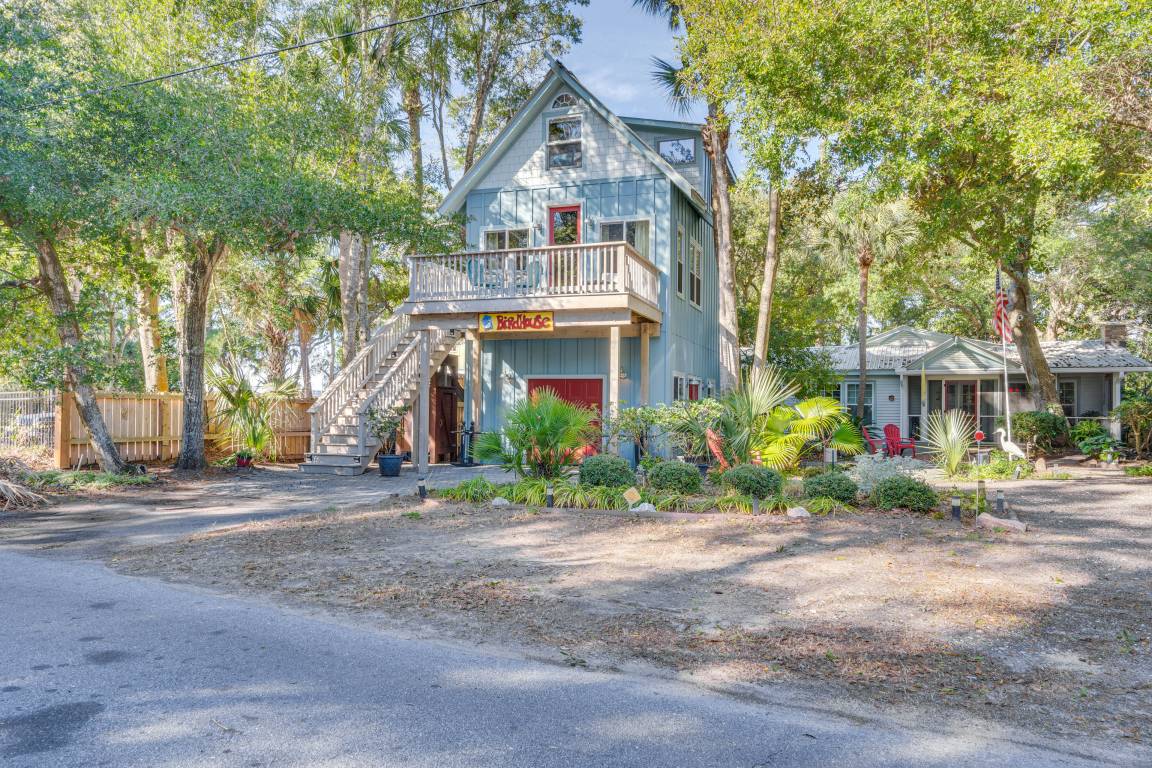 111 M² House ∙ 2 Bedrooms ∙ 5 Guests - Folly Beach, SC