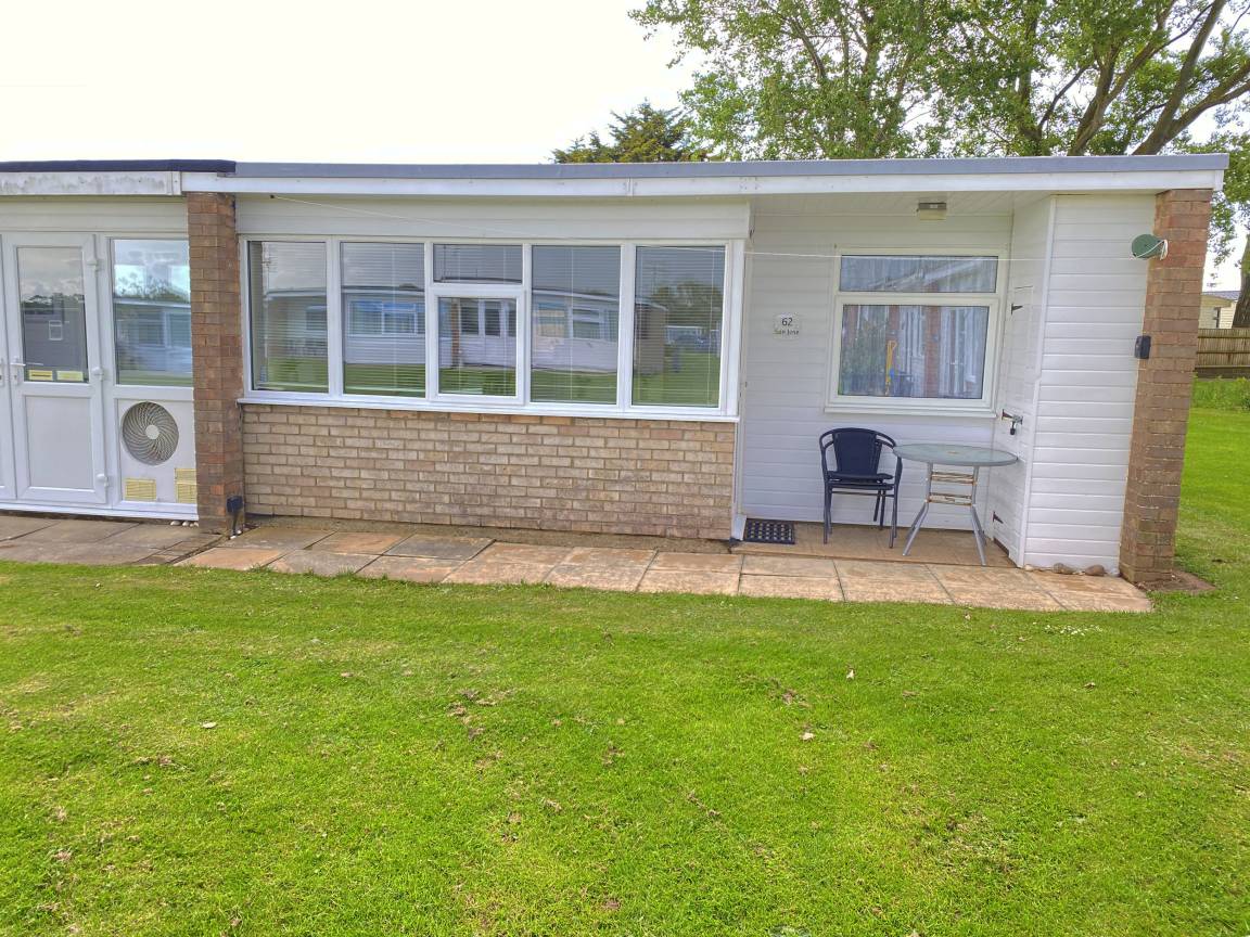 Cottage ∙ 2 Bedrooms ∙ 5 Guests - Caister-on-Sea