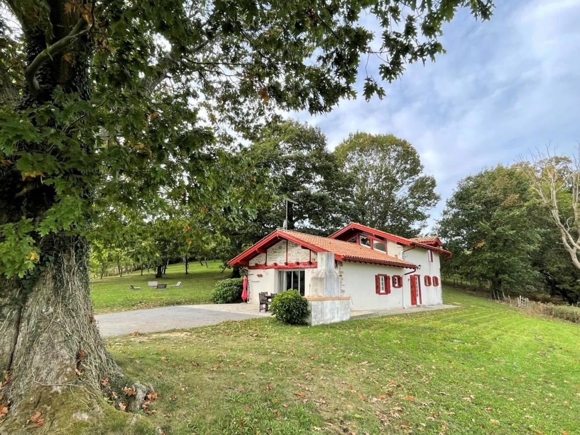 160 M² Gîte ∙ 3 Bedrooms ∙ 6 Guests - Pyrenees