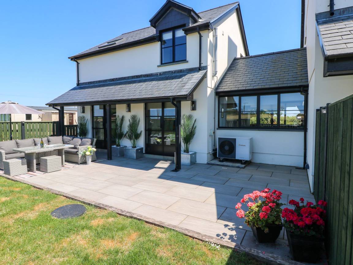 Cottage ∙ 3 Bedrooms ∙ 6 Guests - Freshwater East