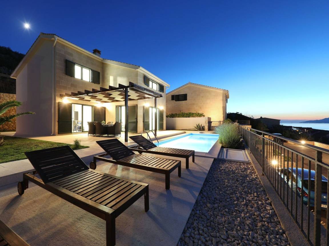 150 M² Huis ∙ 3 Slaapkamers ∙ 6 Gasten - Starigrad