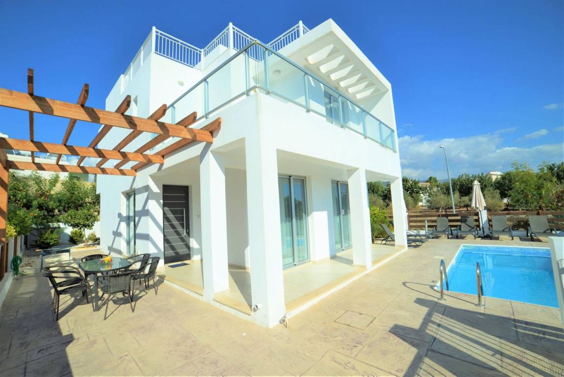 200 M² Villa ∙ 3 Bedrooms ∙ 6 Guests - Кисонерга