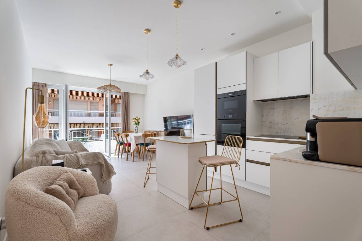 57 M² Appartement ∙ 2 Slaapkamers ∙ 5 Gasten - Antibes