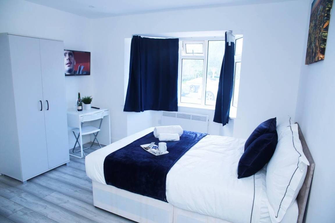 75 M² Apartment ∙ 1 Bedroom ∙ 2 Guests - Brentford