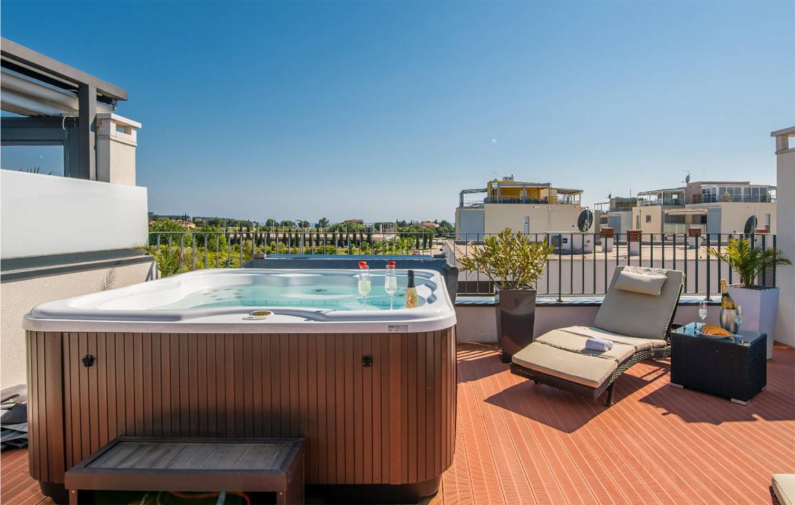 130 M² Maisonnette ∙ 3 Slaapkamers ∙ 6 Gasten - Novigrad