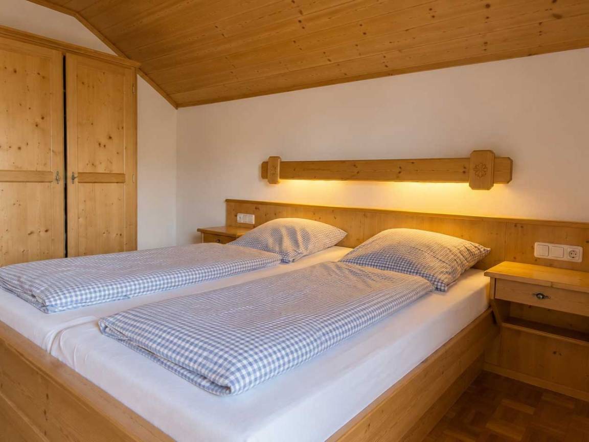 105 M² Ferienhaus ∙ 3 Schlafzimmer ∙ 6 Gäste - Bad Heilbrunn