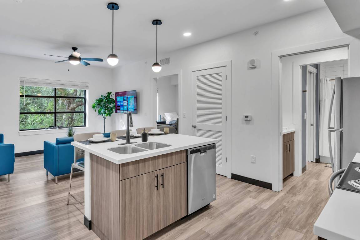 88 M² Apartment ∙ 2 Bedrooms ∙ 4 Guests - Zephyrhills, FL