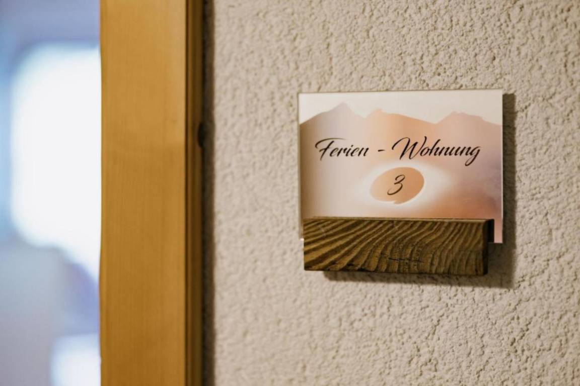 90 M² Ferienwohnung ∙ 3 Schlafzimmer ∙ 7 Gäste - Fulpmes