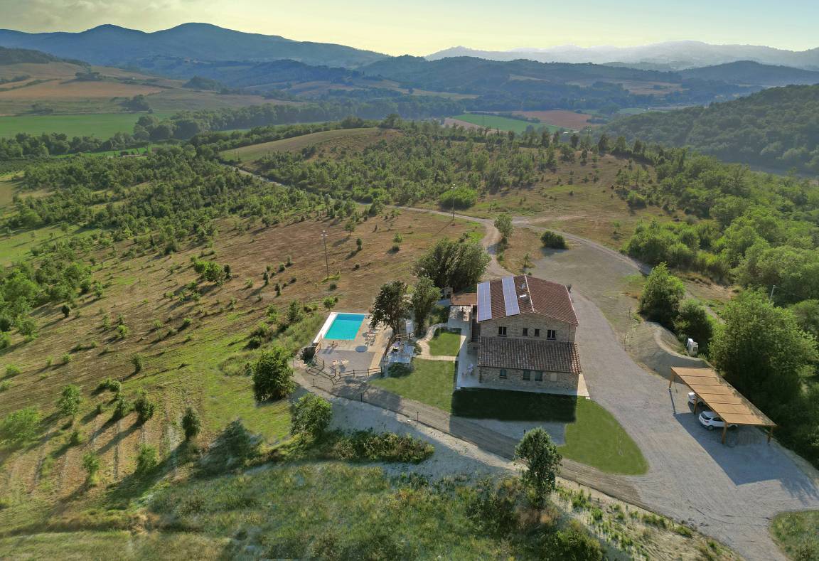400 M² Boerderij ∙ 6 Slaapkamers ∙ 14 Gasten - Toscane