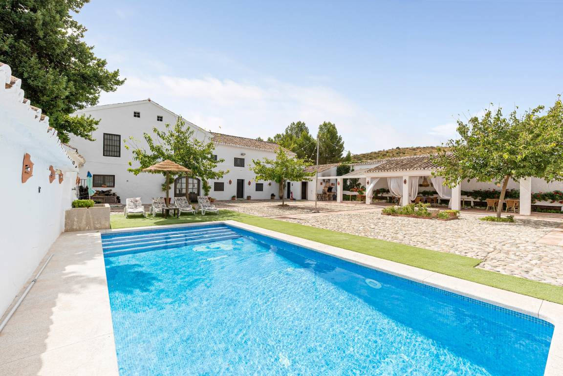 500 M² Casa ∙ 6 Habitaciones ∙ 20 Huéspedes - Antequera, España