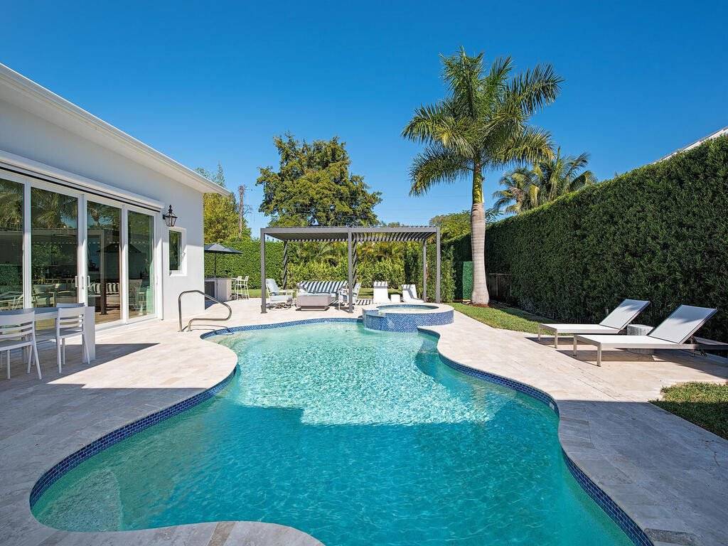 House ∙ 5 Bedrooms ∙ 10 Guests - Naples, FL