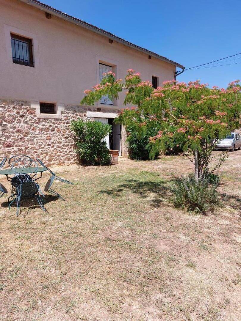 80 M² Gîte ∙ 2 Chambres ∙ 4 Personnes - Saint-Antonin-Noble-Val