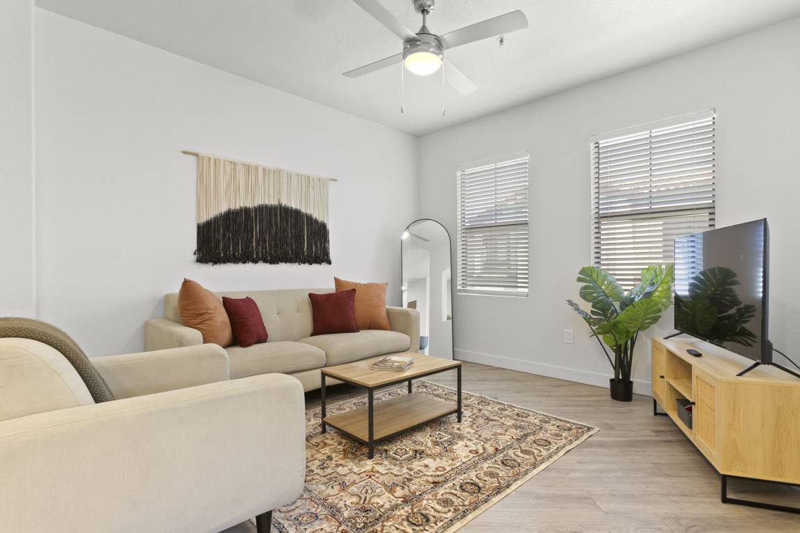 92 M² Apartment ∙ 2 Bedrooms ∙ 4 Guests - Glendale, AZ