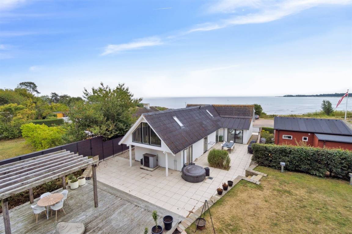 192 M² Ferienhaus ∙ 4 Schlafzimmer ∙ 8 Gäste - Bornholm