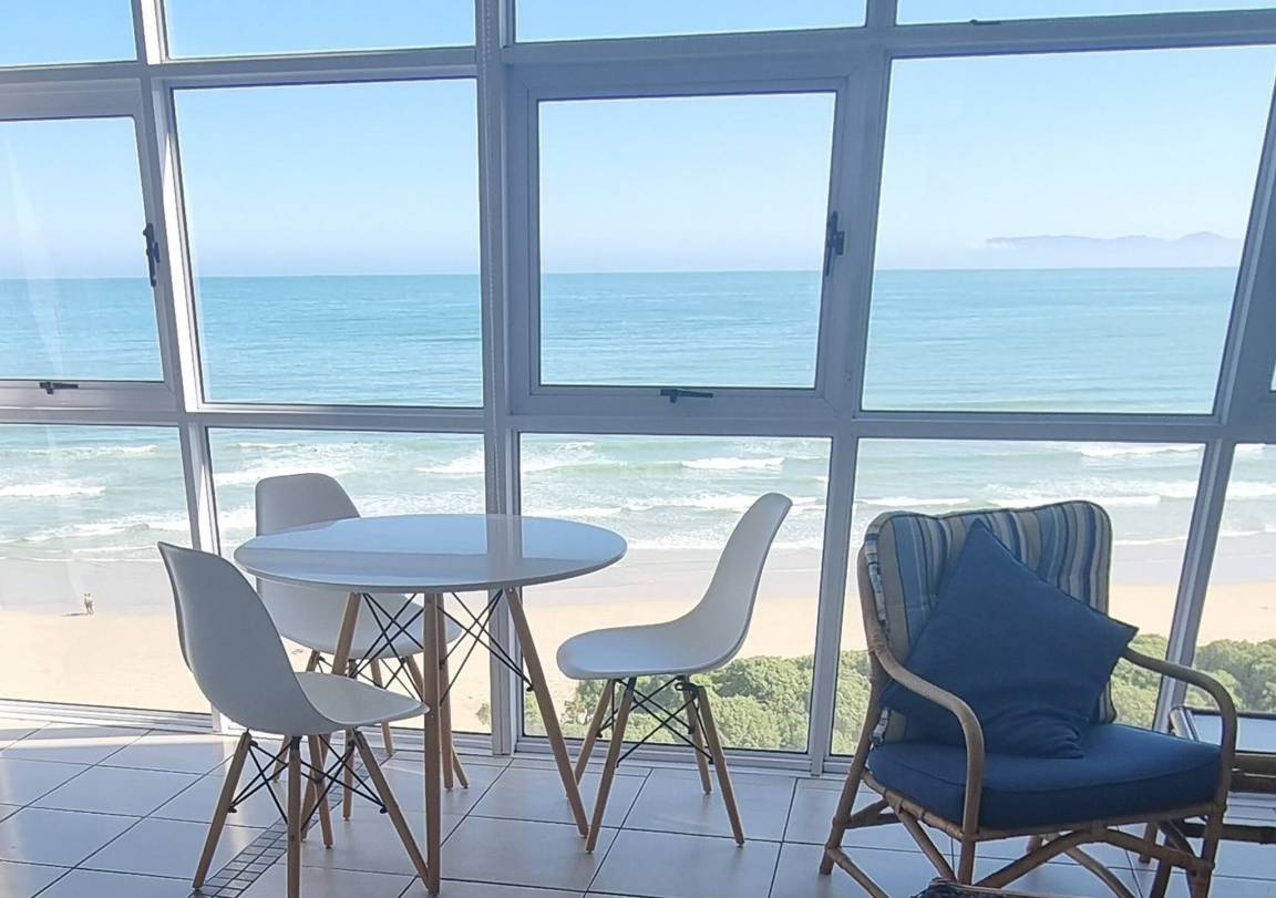 30 M² Apartment ∙ 1 Bedroom ∙ 3 Guests - Somerset West
