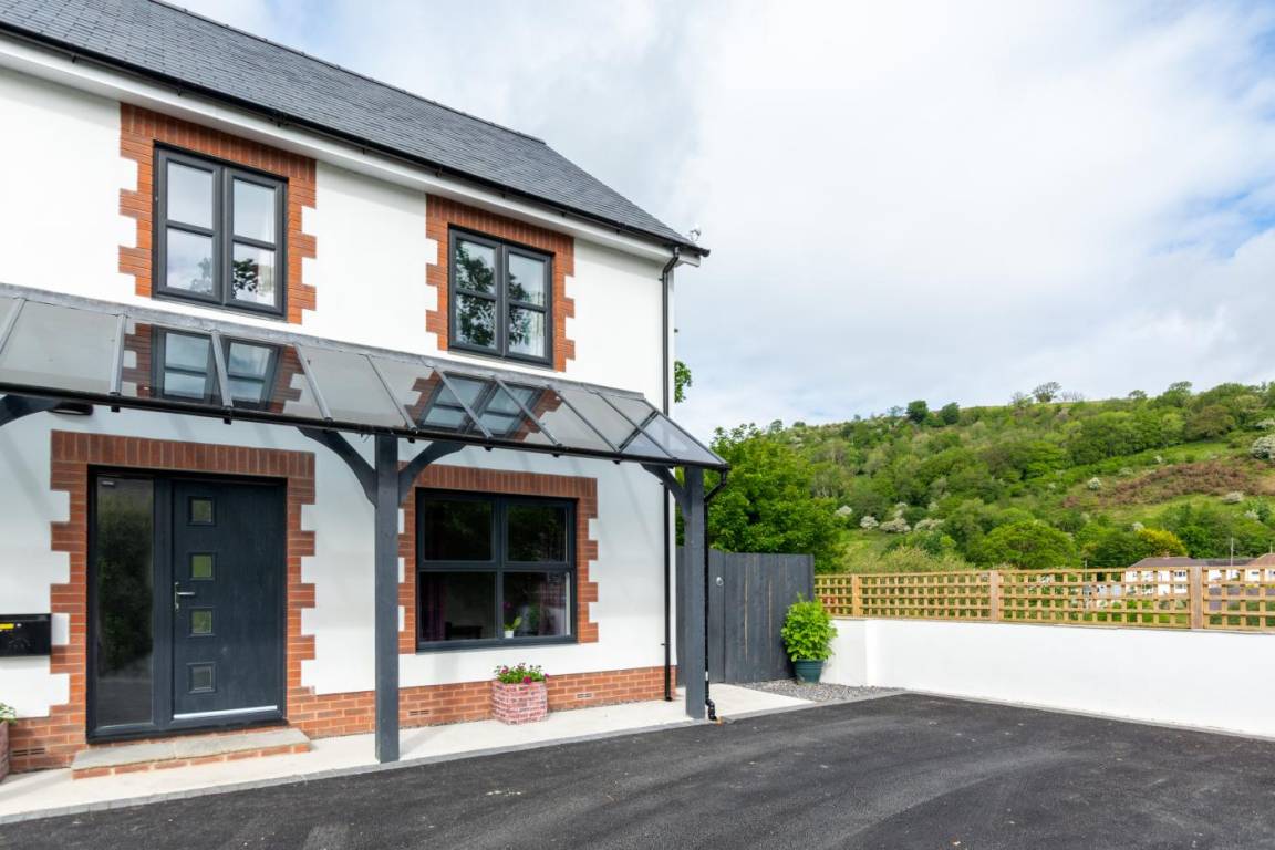 Cottage ∙ 3 Bedrooms ∙ 5 Guests - Llandeilo