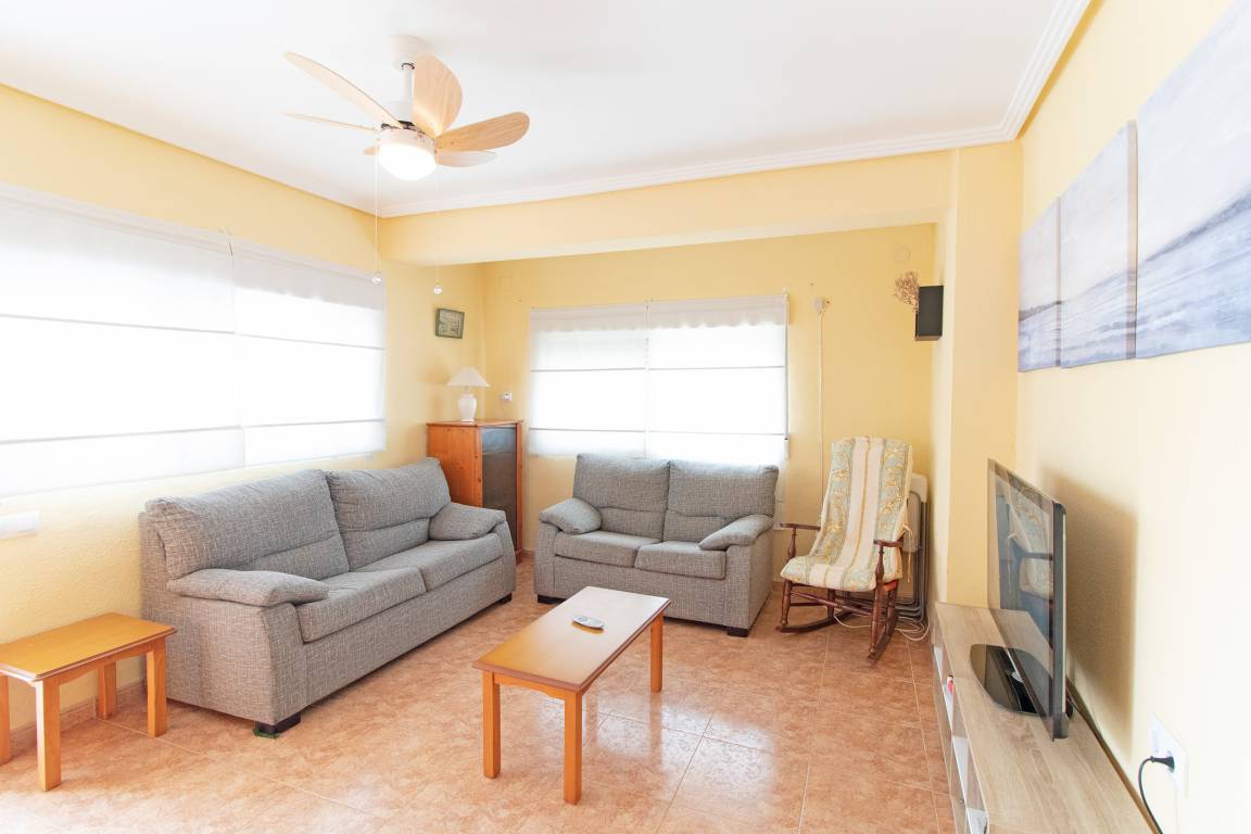 75 M² Apartamento ∙ 3 Habitaciones ∙ 5 Huéspedes - Sagunto