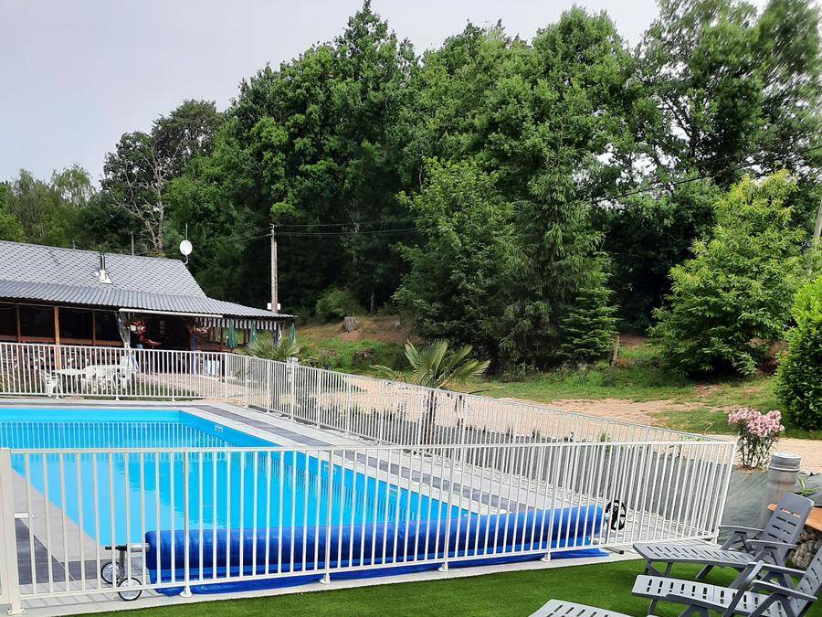 Caravan ∙ 2 Bedrooms ∙ 6 Guests - Corrèze