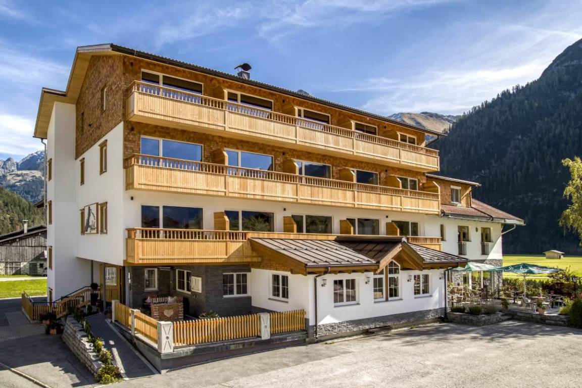 38 M² Hotel ∙ 1 Bedroom ∙ 2 Guests - Holzgau