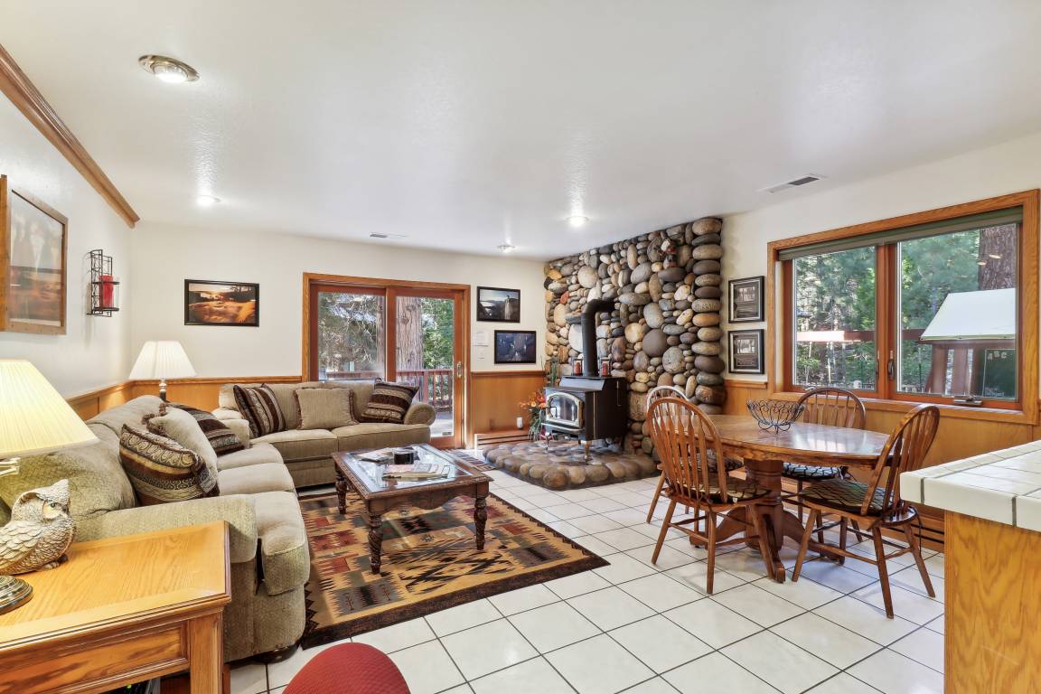 343 M² House ∙ 4 Bedrooms ∙ 8 Guests - Incline Village