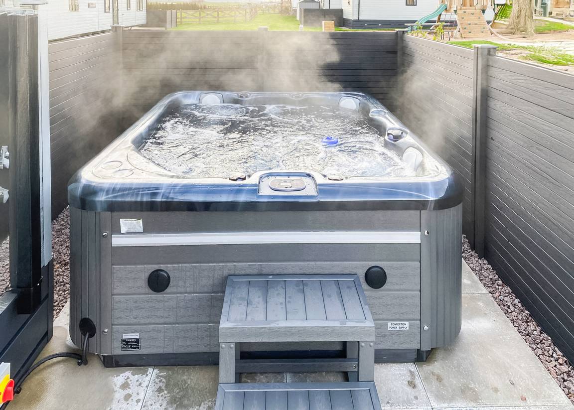 Chalet ∙ 2 Bedrooms ∙ 4 Guests - Scotland