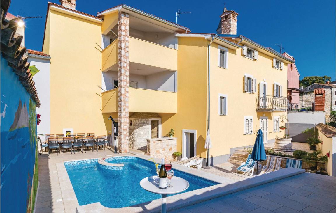 307 M² Duplex ∙ 6 Chambres ∙ 14 Personnes - Istrie