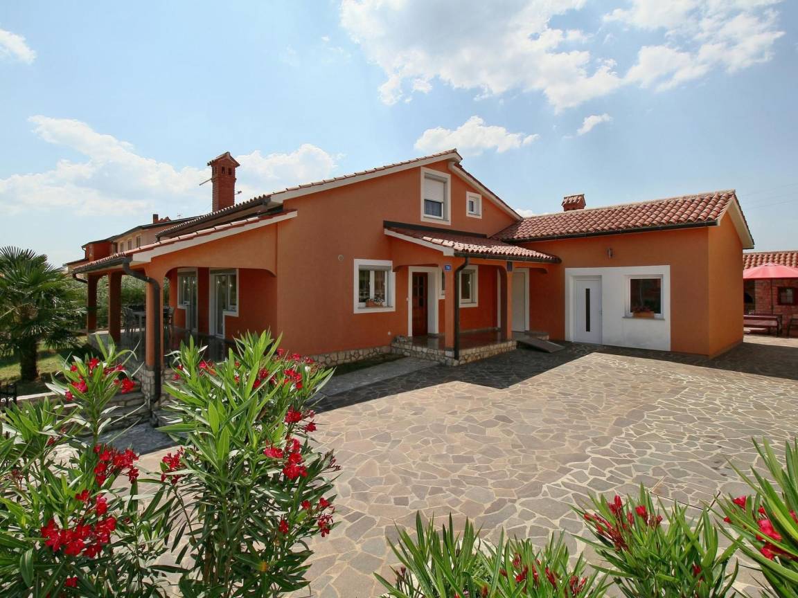 120 M² Huis ∙ 3 Slaapkamers ∙ 8 Gasten - Lucija